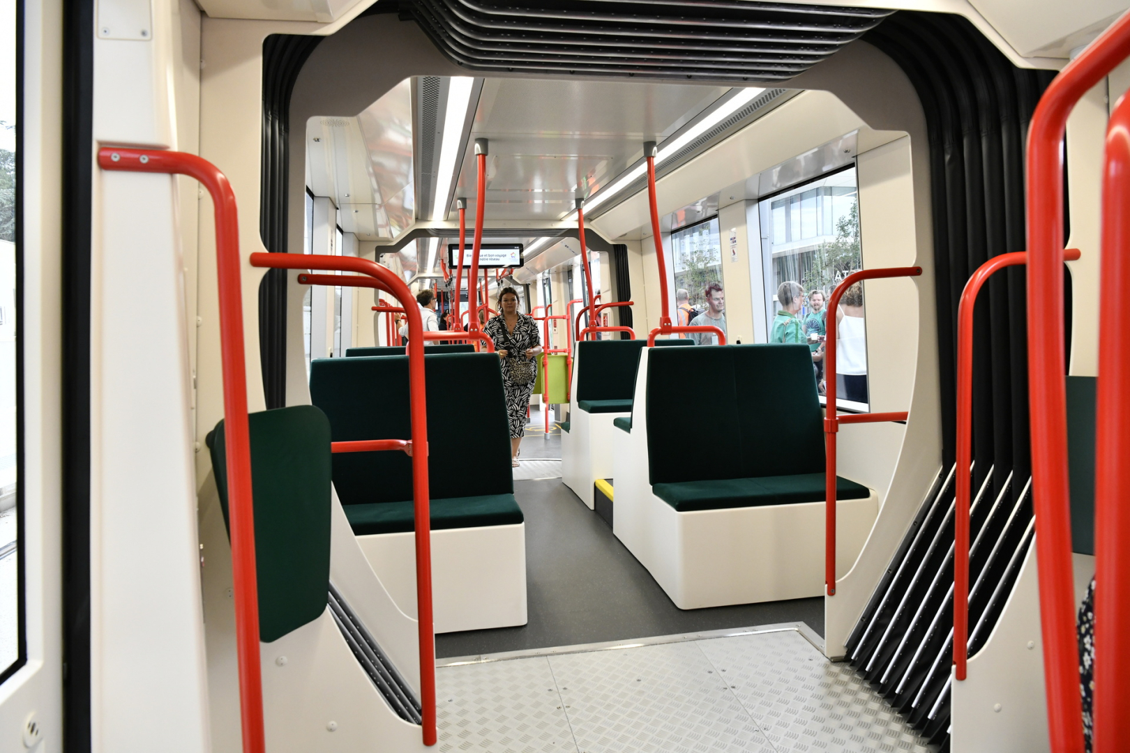 Ligne 5 de tramway : J-10 avant son inauguration et sa mise en service ...