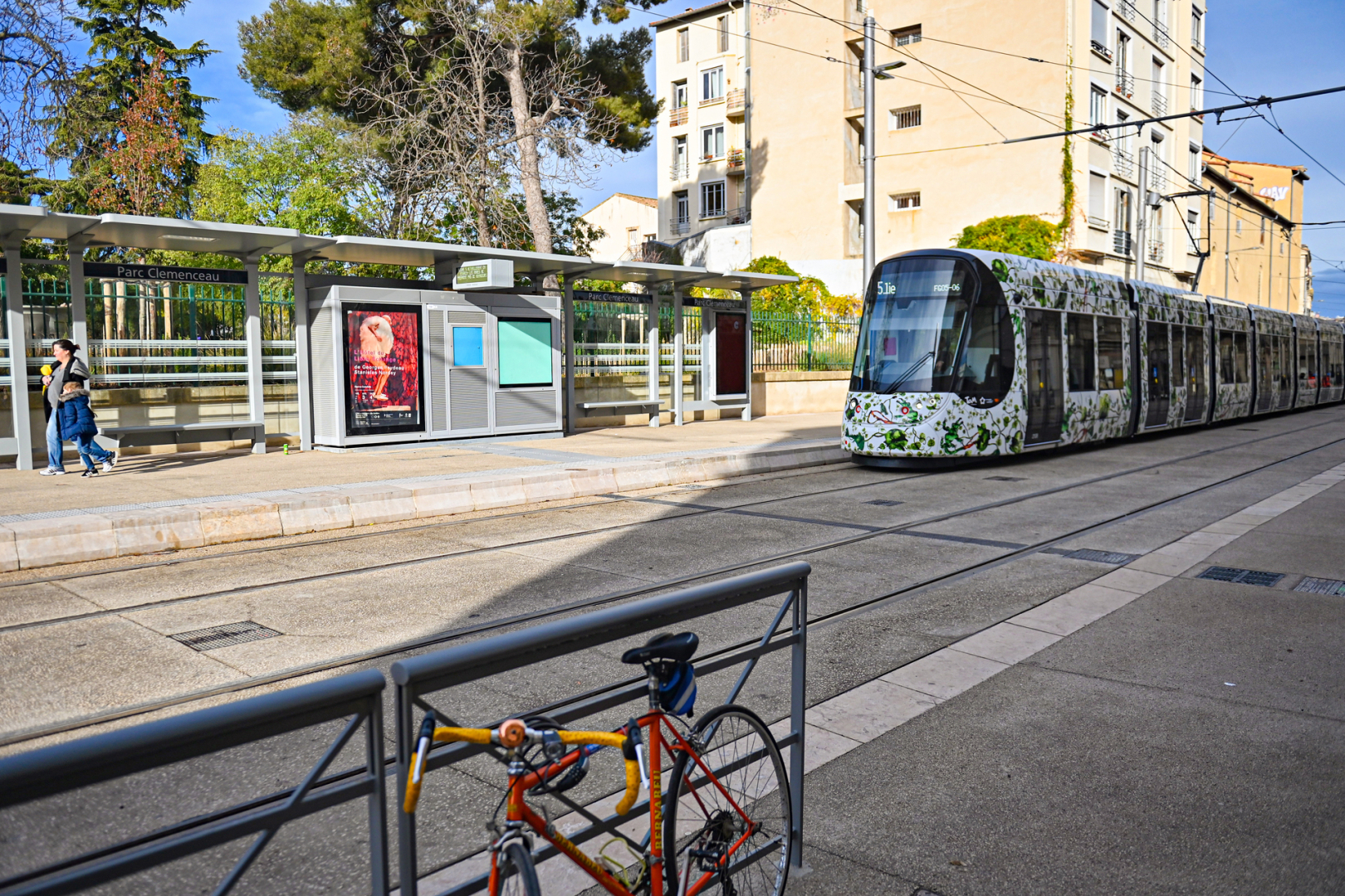 Ligne 5 de tramway : J-10 avant son inauguration et sa mise en service ...